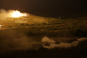 Army conducts nighttime live-fire drill to test combat readiness ...