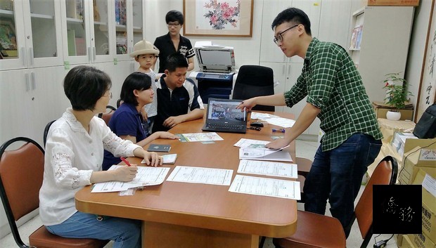 Over 10,000 Overseas Compatriot Cards issued|English News | 僑務電子報